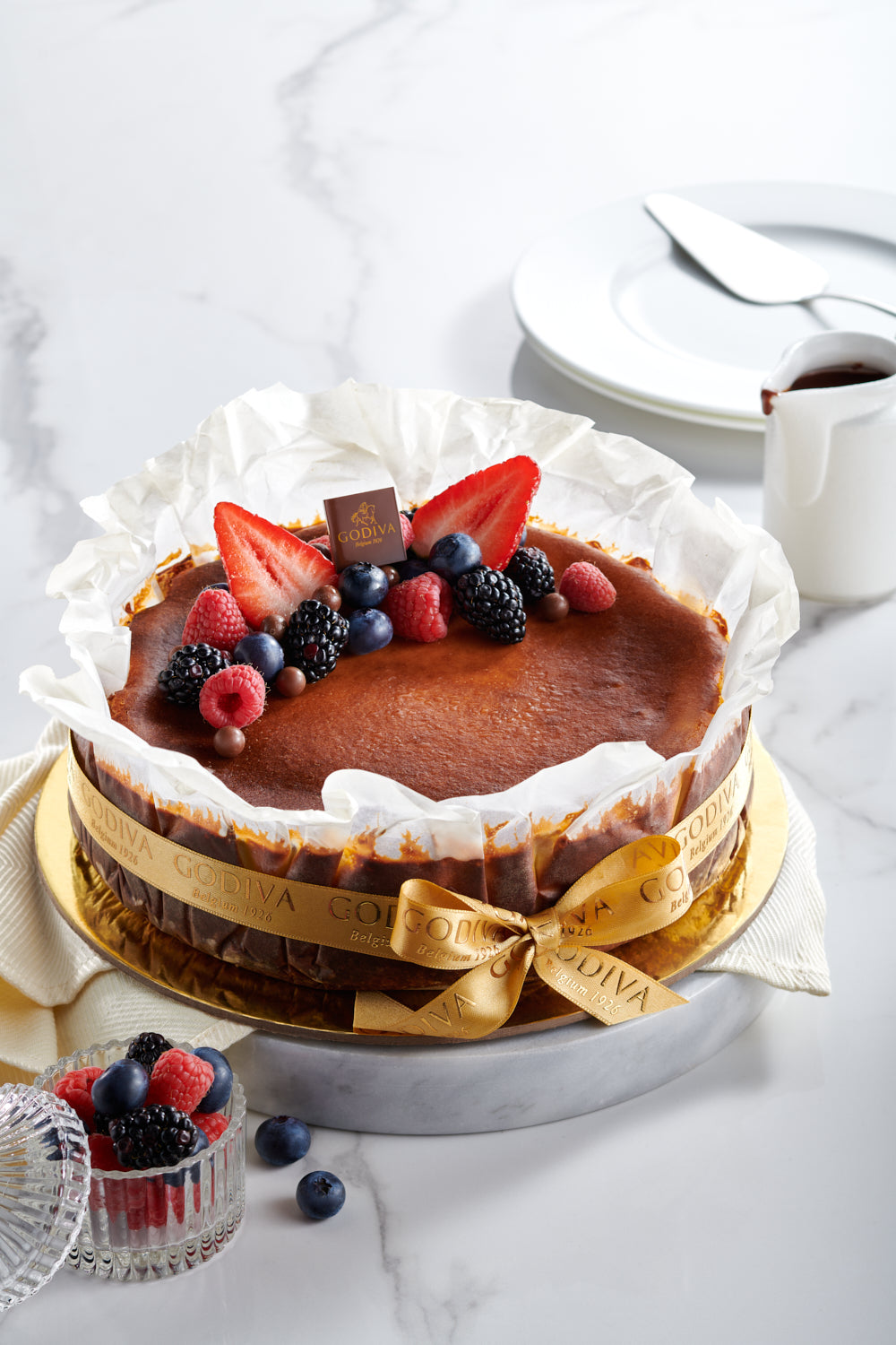 San Sebastian Cake | Creamy Inside | Godiva UAE – Godiva Chocolates UAE